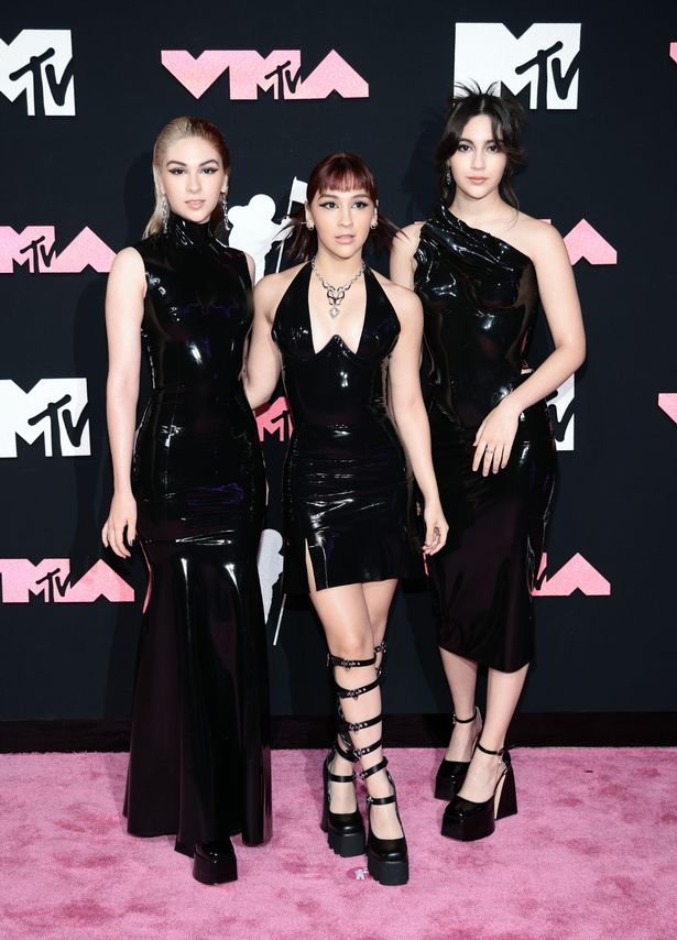 Why The Warning Sisters Deserve a Spot at the 2025 VMAs - footballnews90