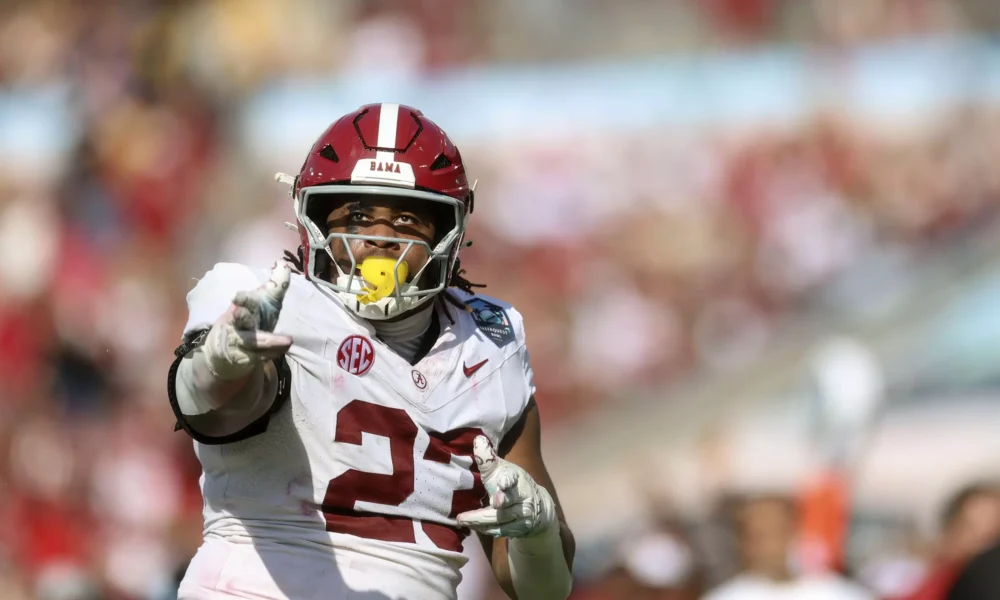 The Crimson Tide's defensive lineman James Smith made history by ...