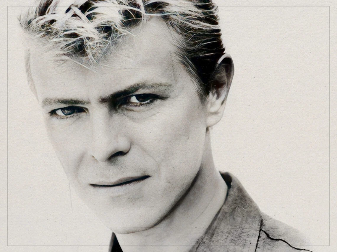 The moment David Bowie interrupted an interview to make a song about ...